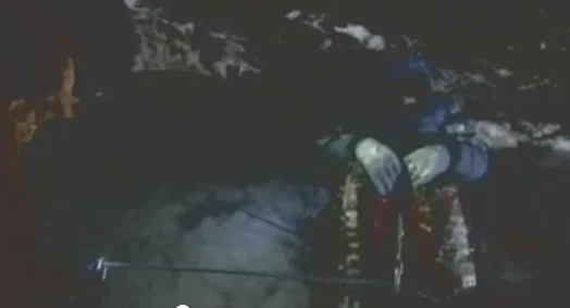 EVEREST'S GRUESOME ROAD SIGNS: How Frozen Corpses Became MACABRE Trail ...