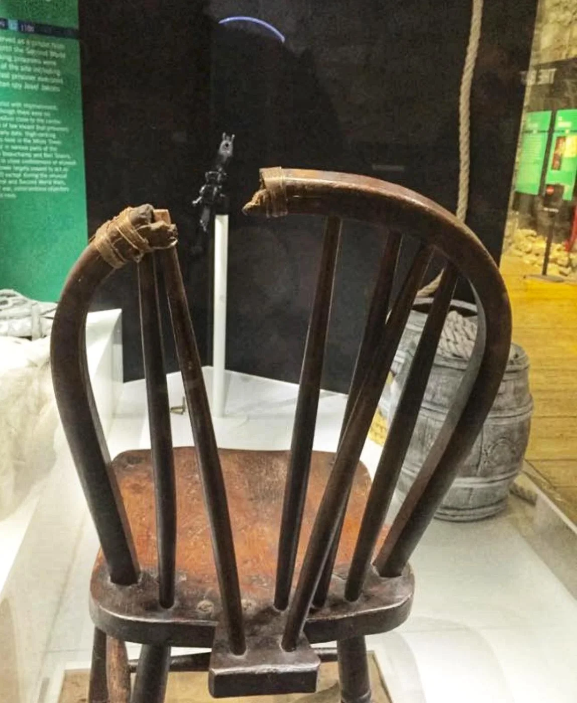 The DARK HISTORY of the Tower of London's Execution Chair: The Haunting ...